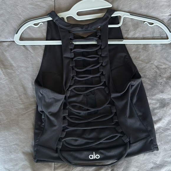 ALO Yoga | Tops | Alo Top | Poshmark
